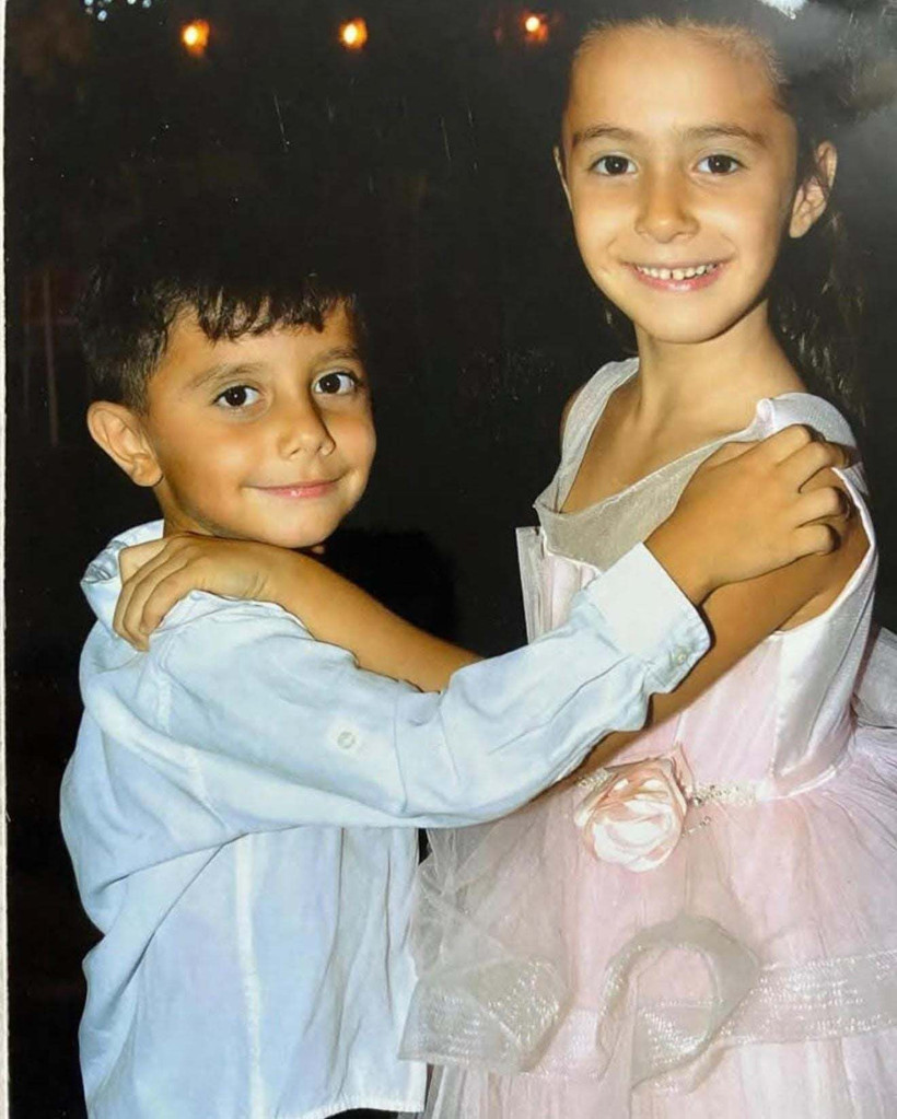 Bir Annenin En Zor Anı... Babalarının Öldürdüğü Ada ve Mert Yan Yana ...