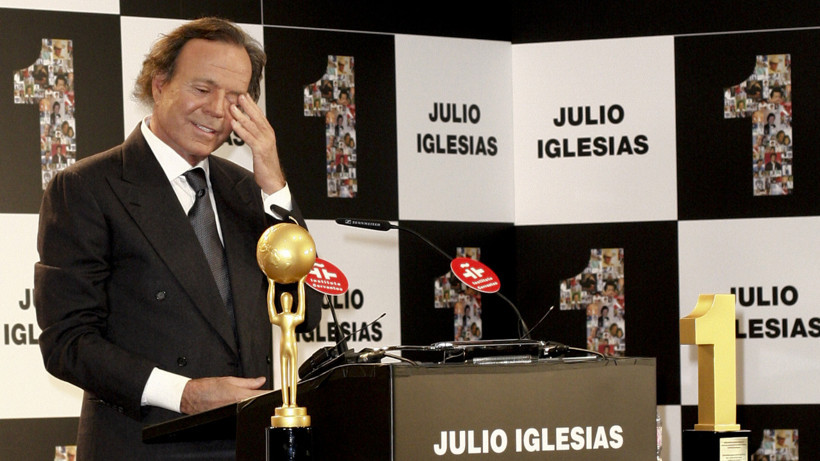 İspanyol Yıldız Julio Iglesias’a Cinsel Taciz Suçlaması