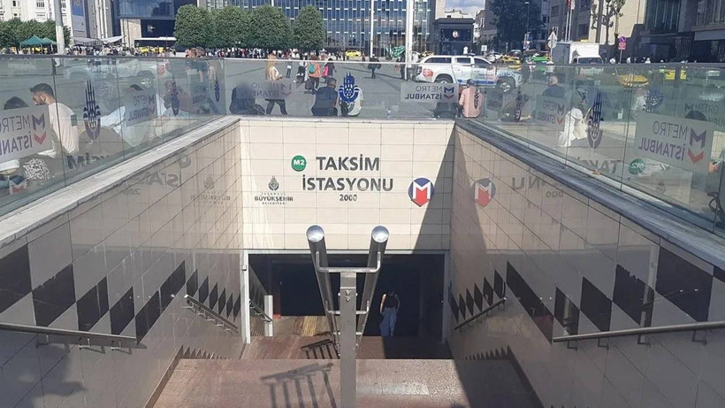 Taksim Metro İstasyonu Kapatıldı